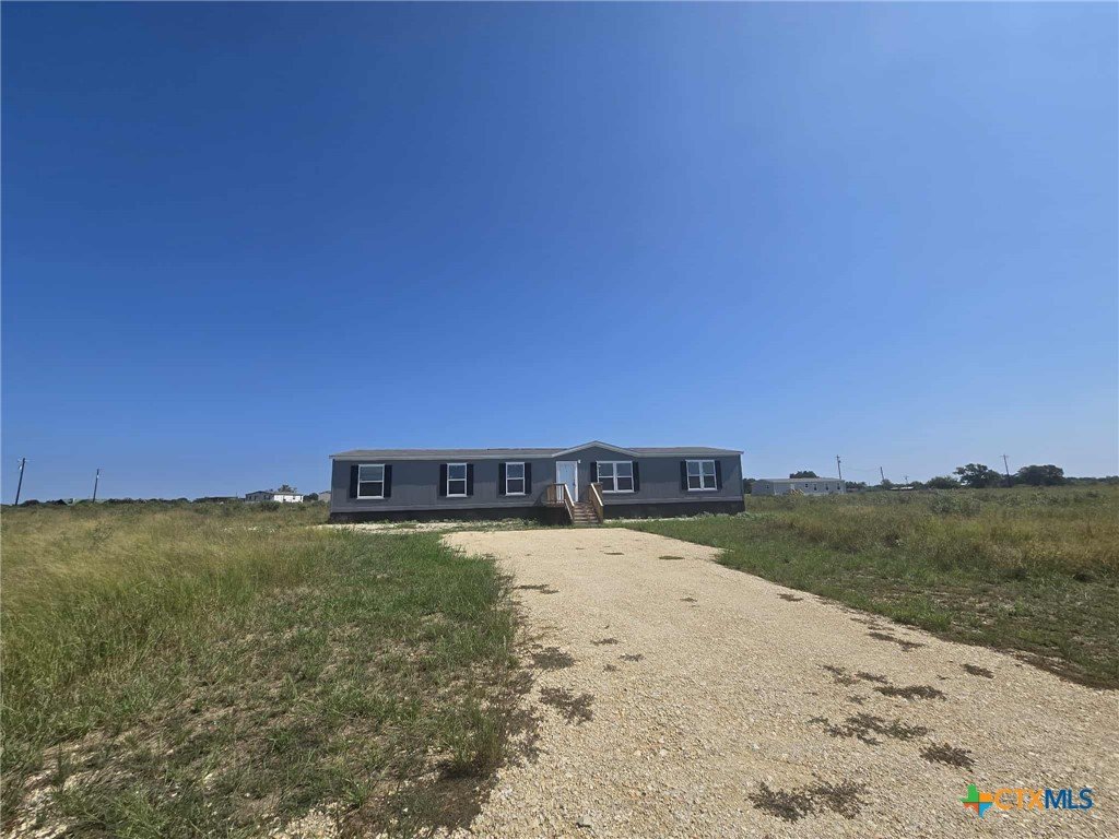 200 Beckham Dale, TX 78616 - 593048 - KWnewbraunfels.com
